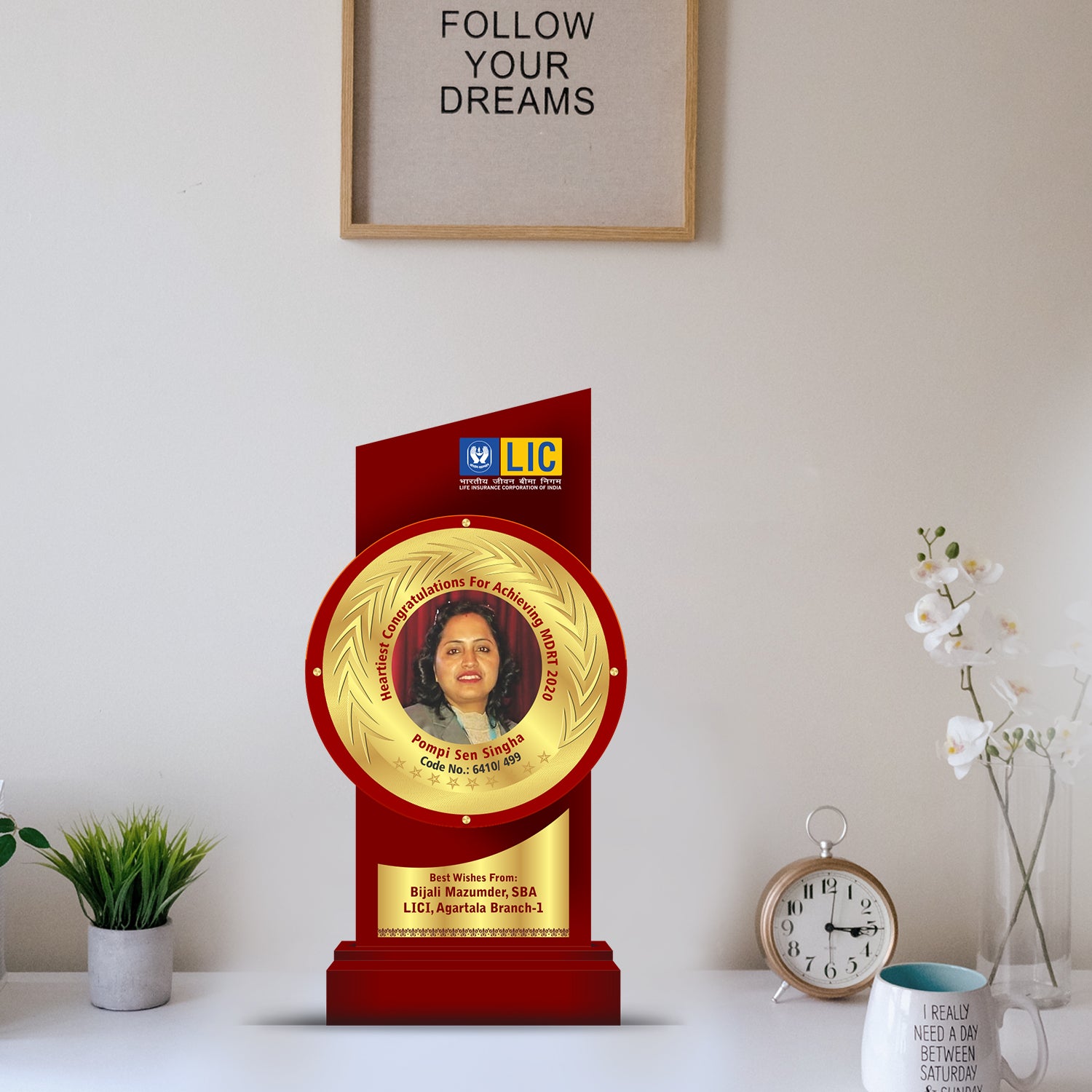 Customized MDF Trophy with Matter Printed On 24K Gold Plated Foil For